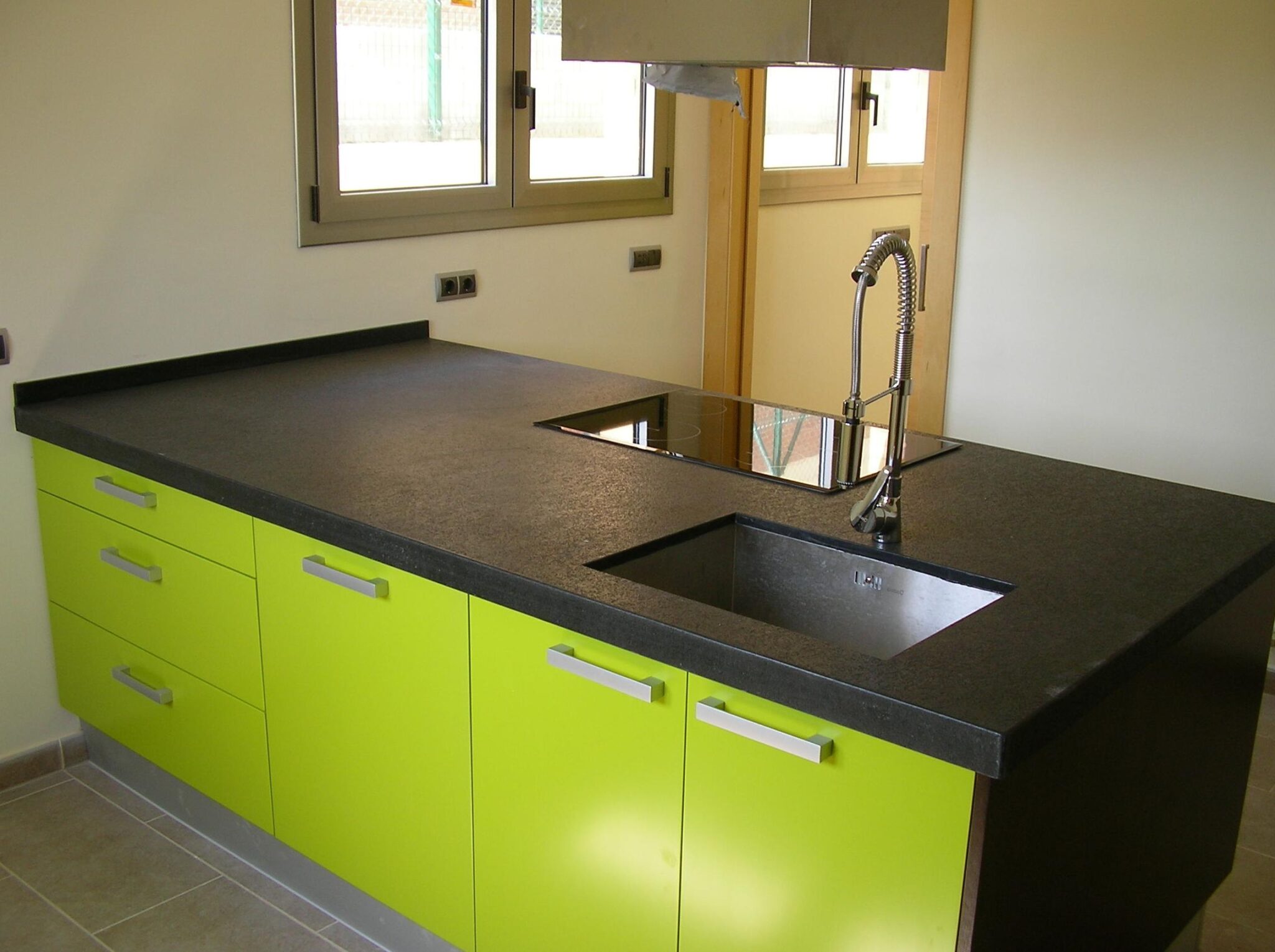 GRANITO NEGRO ZIMBABWE - Molorramo